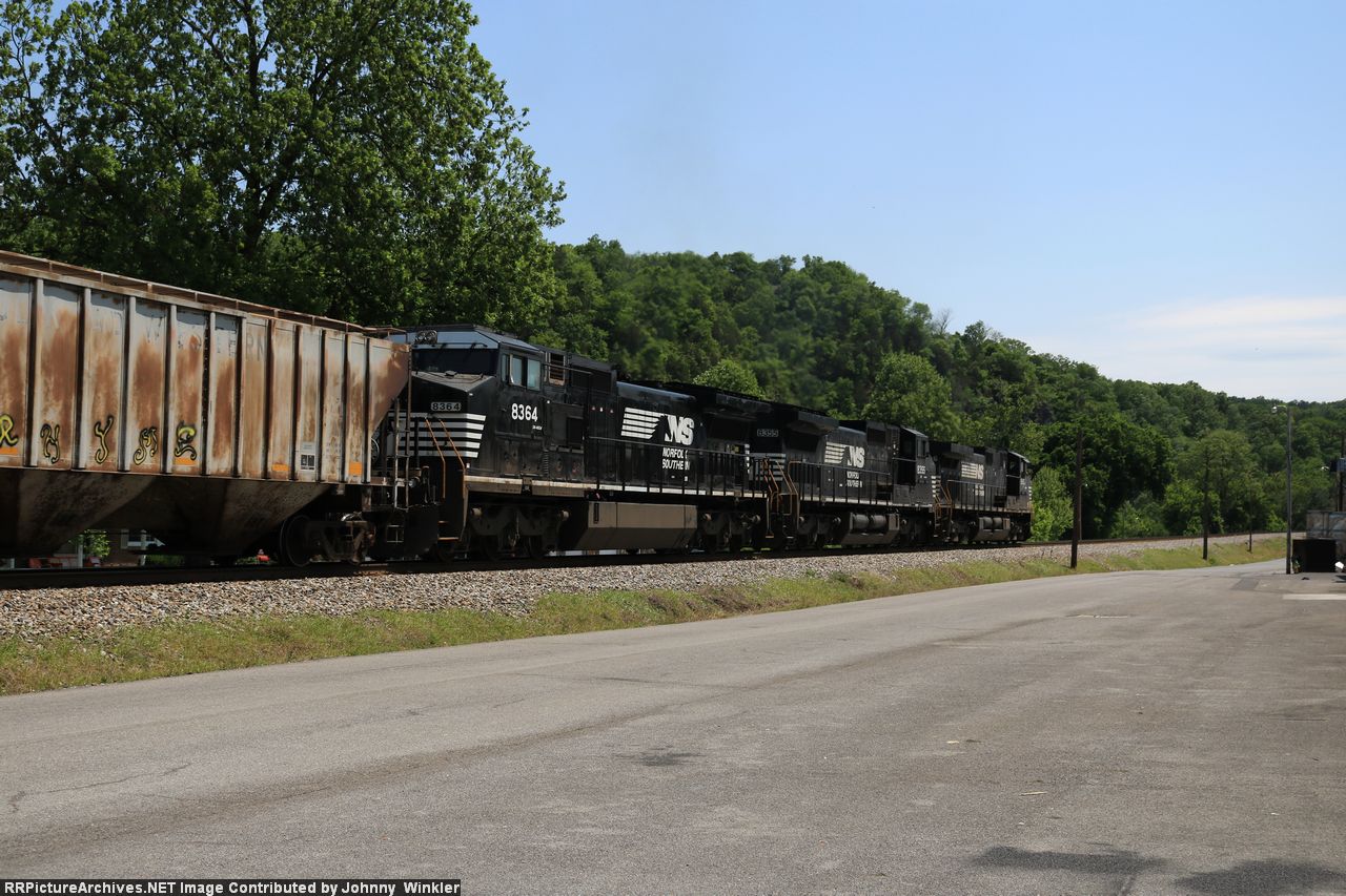 NS 8364 trails on NS M32
